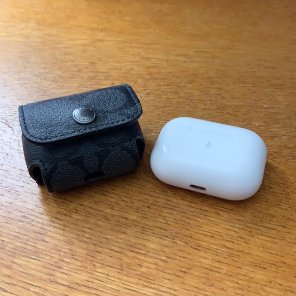 Coach | Accessories | Coach Large Wireless Earbud Case In Signature ...